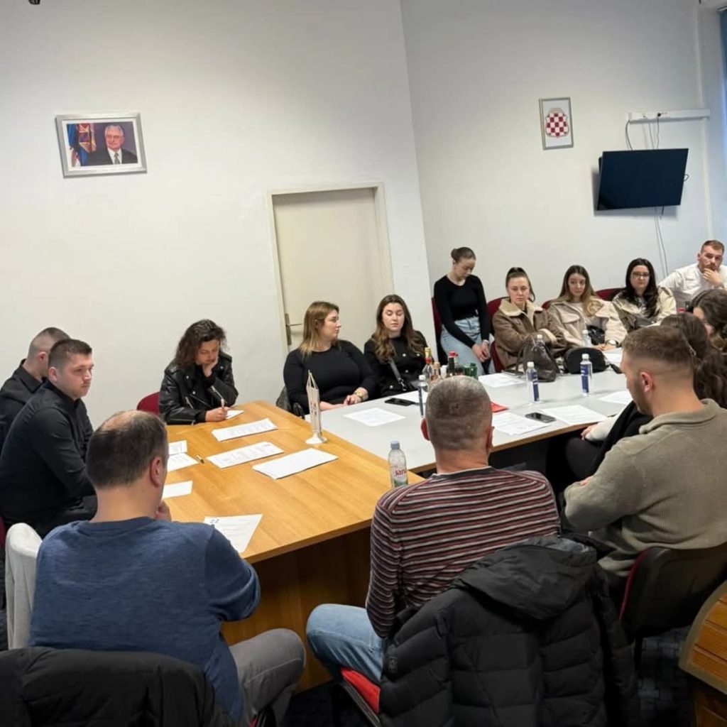 Smiljan Babić novi predsjednik Mladeži HDZ BiH Travnik | TNT PORTAL