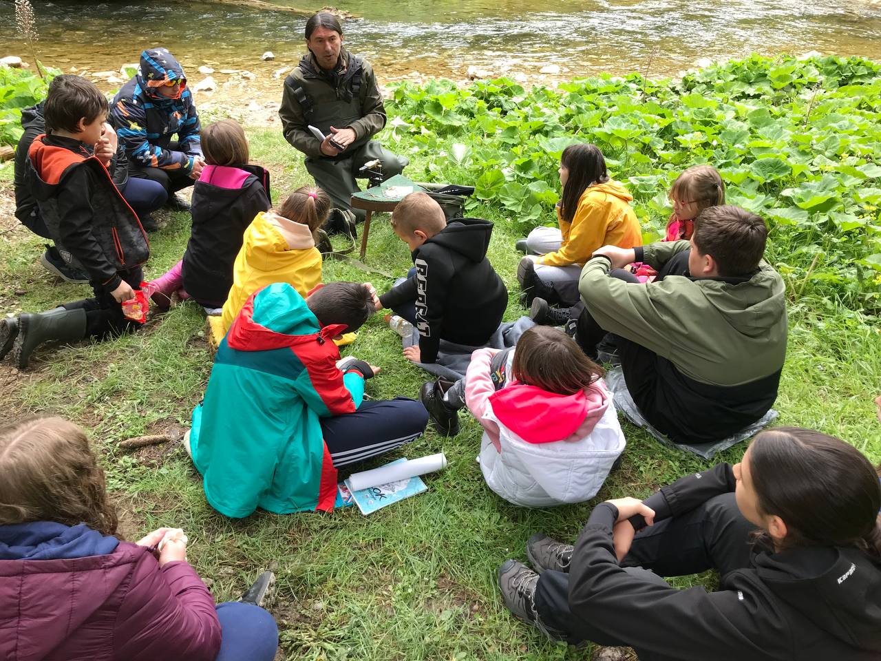 Radionica “Majka Priroda”: Djeca otkrivala riblji svijet rijeke Ugar ...